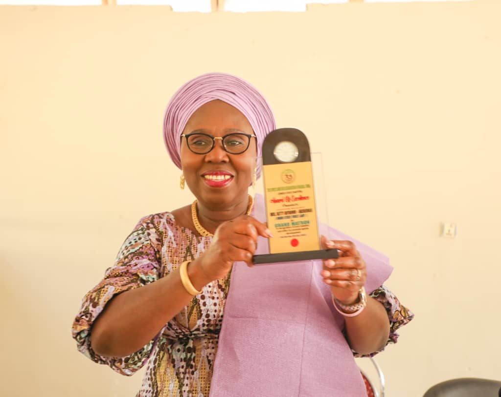 SWAN honours Ondo First Lady with Award Of Excellence in Sports ...
